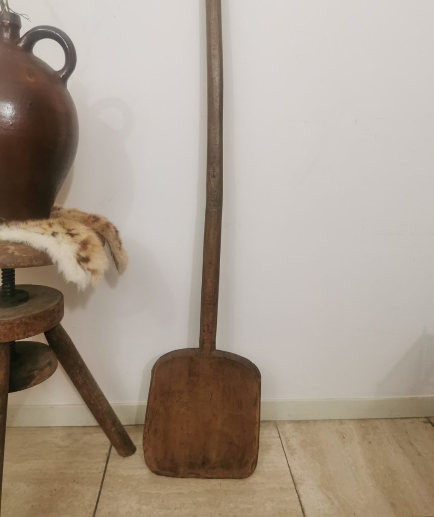 antieke houten graanschep schep - oude meel/graanschep